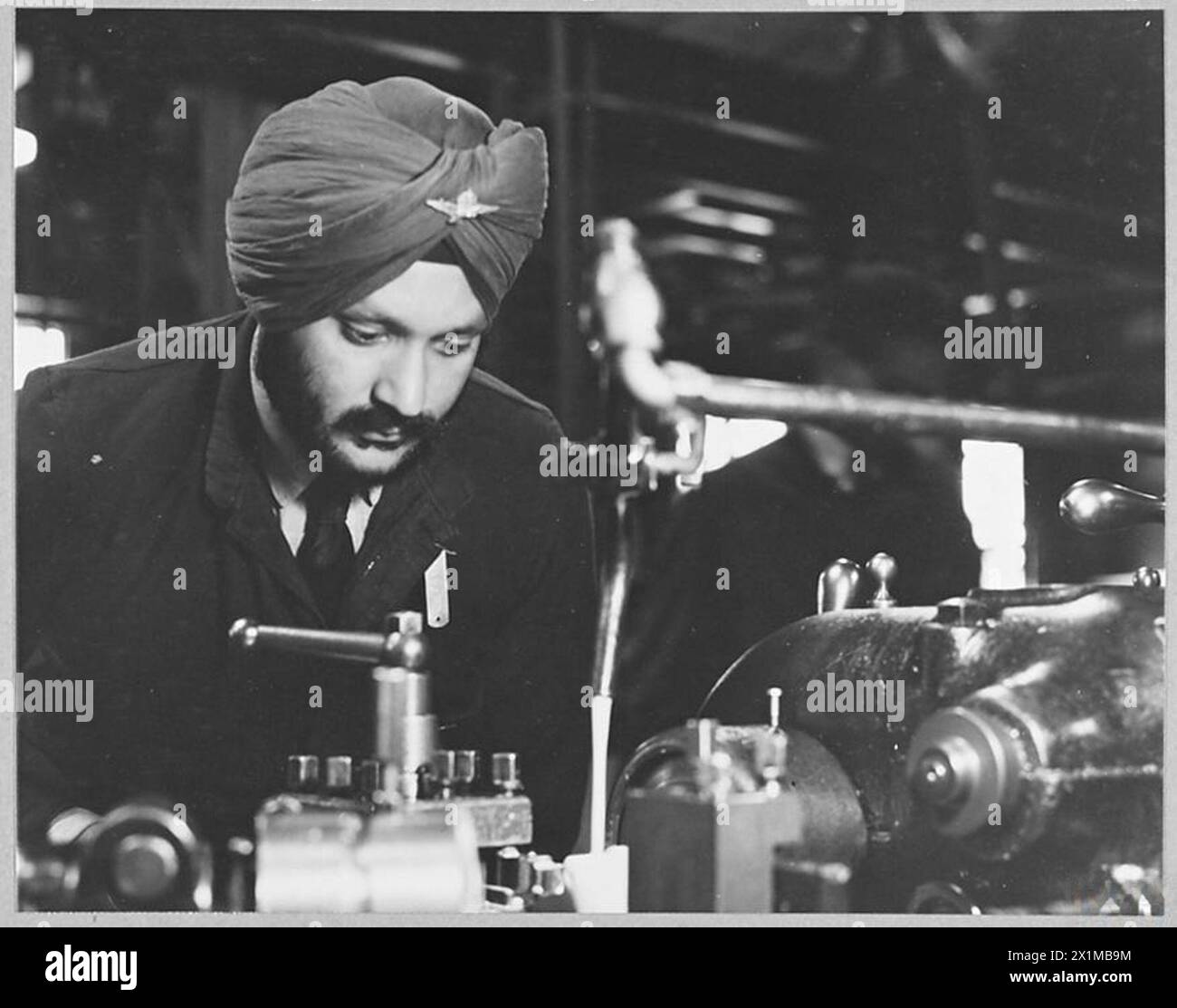 Indian Air Force personnel study at the RAF School of Aeronautical ...