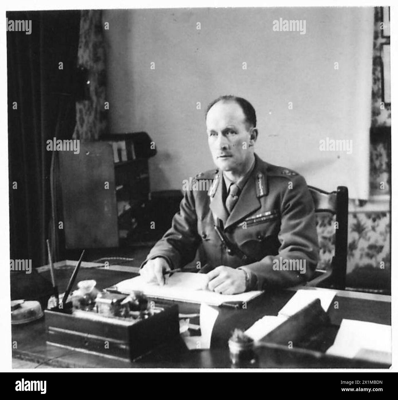 Lieutenant-General A.F.A.N. Thorne assumes command as the new G.O.C. of ...