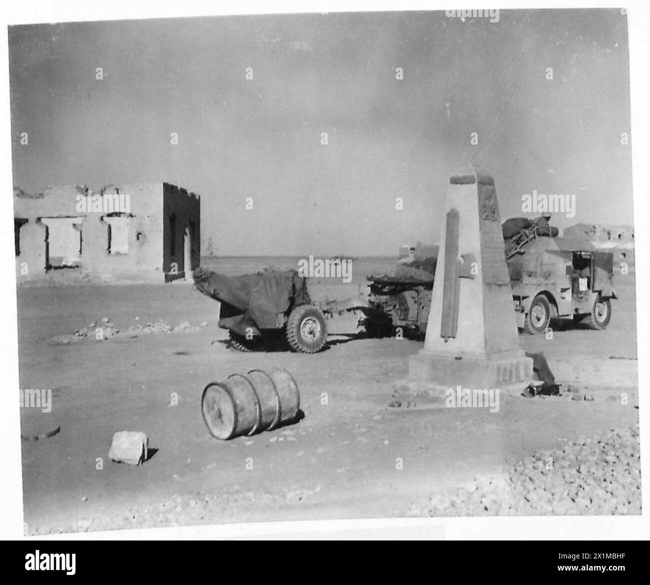 British guns advance through Sidi Barrani in the Western Desert toward ...