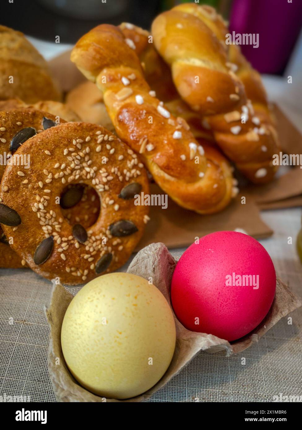 Basket bread on breakfast table hi-res stock photography and images - Alamy