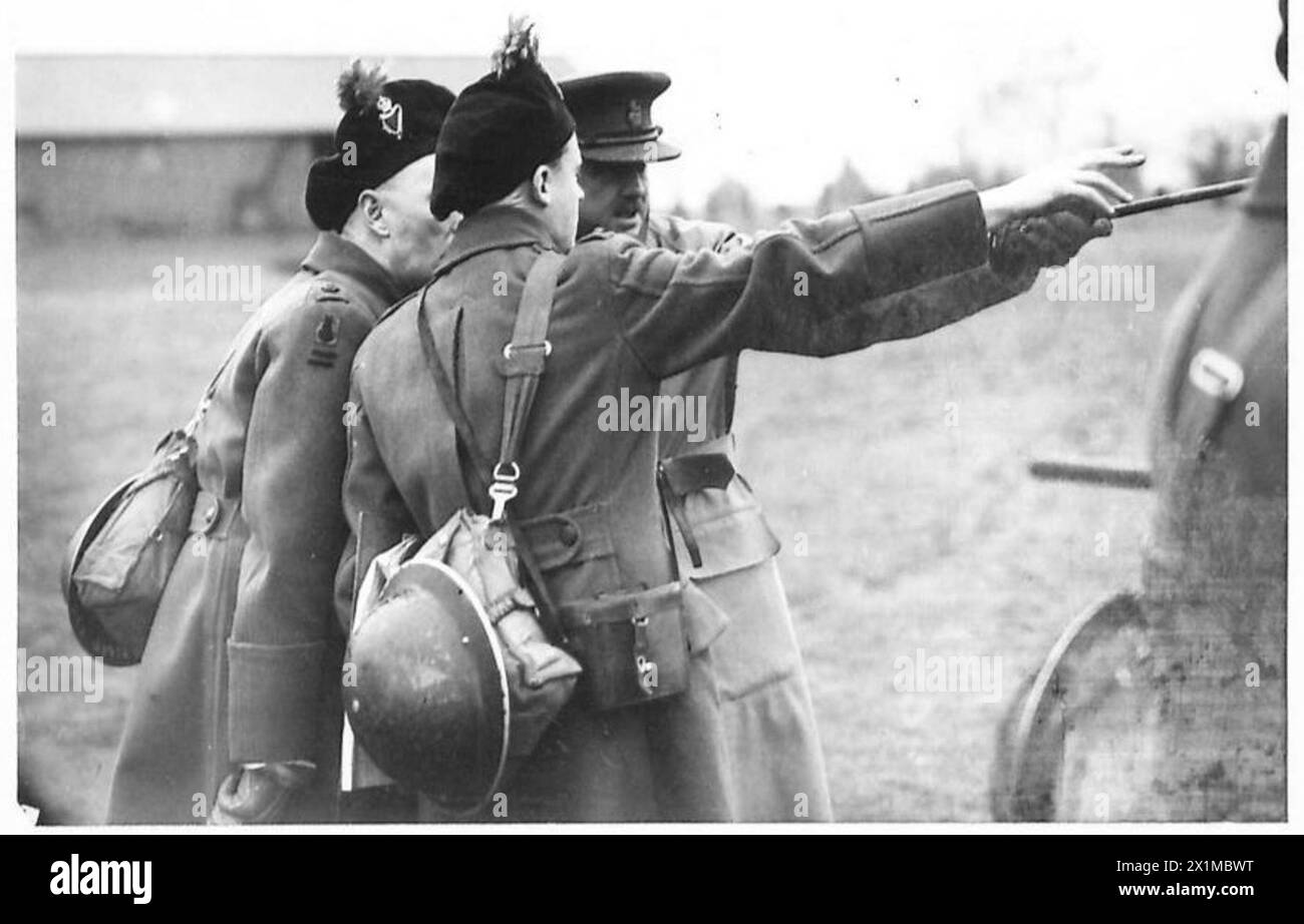 LONDON IRISH RIFLES TRENCH MORTAR DEMONSTRATION - Brigadier Portman ...