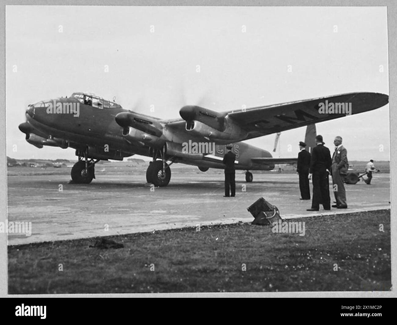 BRITAIN'S CIVIL AIRWAYS AT WAR : For story see CH.14313 - Picture ...