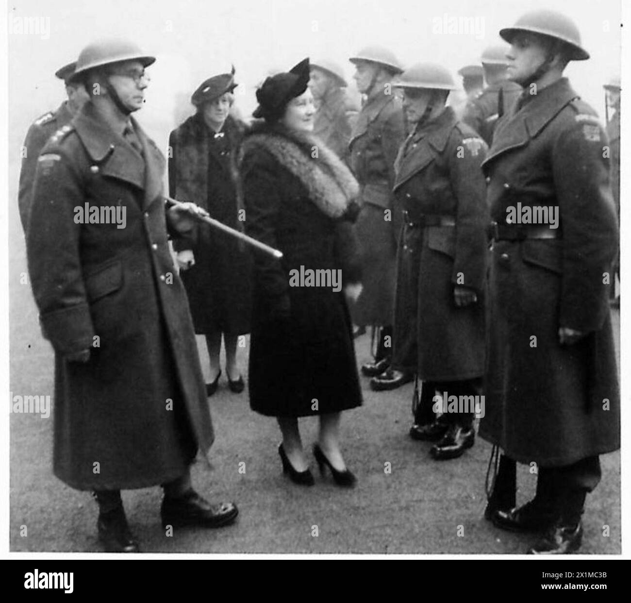 BUCKINGHAM PALACE HOME GUARD COMPANY - Their Majesties the King and ...
