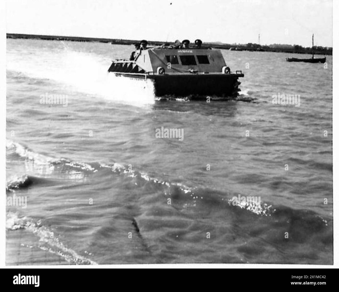 Lieutenant-General Gammell visits the RASC Motor Boat Company ...