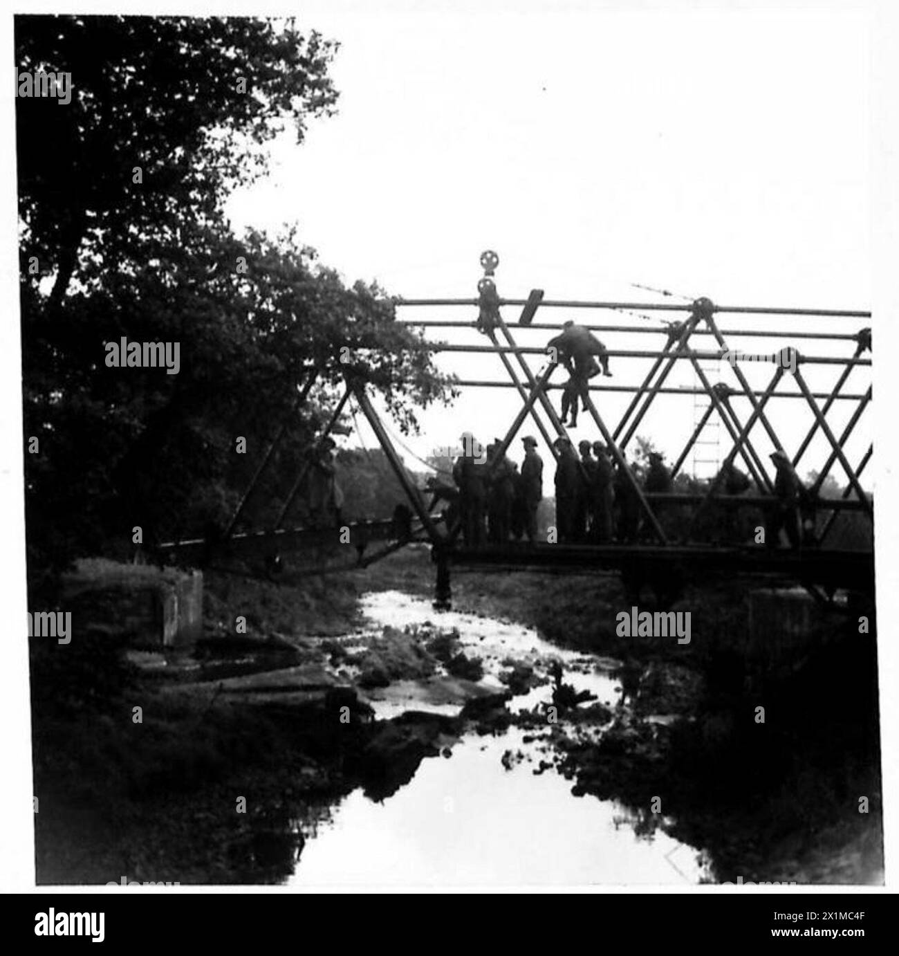 SCHOOL OF MILITARY ENGINEERING AND SCHOOL OF SIGNALS - Various stages ...