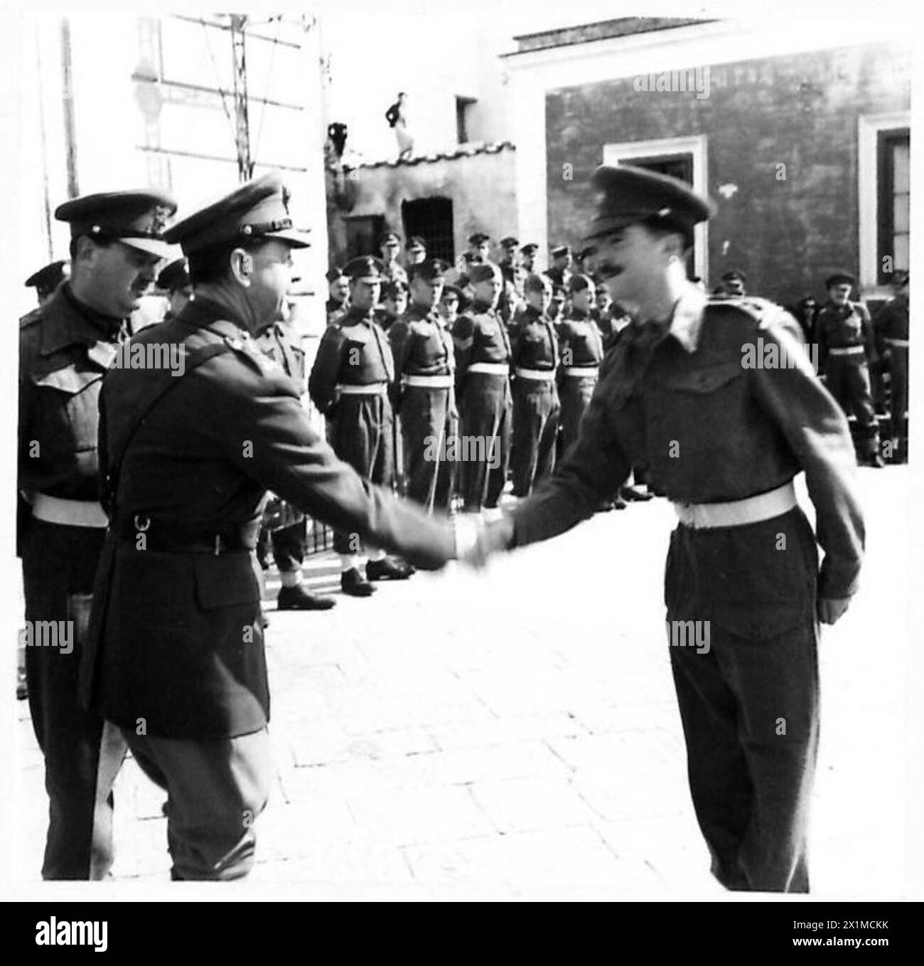 FIFTH ARMY : BRITISH TROOPS CELEBRATE ST. PATRICK'S DAY - Officers of ...