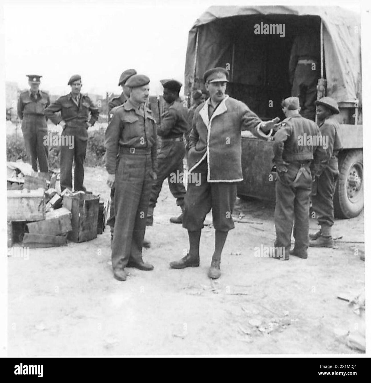EIGHTH ARMY : GENERAL LEESE TOURS EIGHTH ARMYAT A BASE SUPPLY DEPOT ...