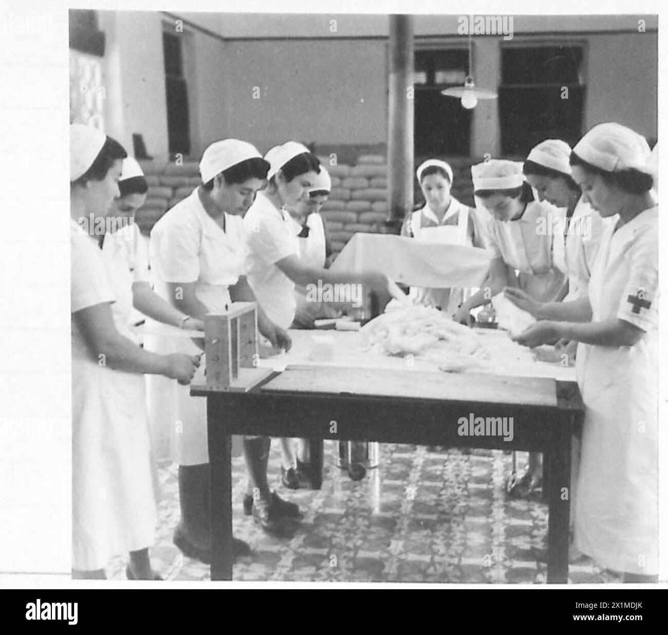 Volunteer nurses in Cyprus are trained in the preparation of bandages ...