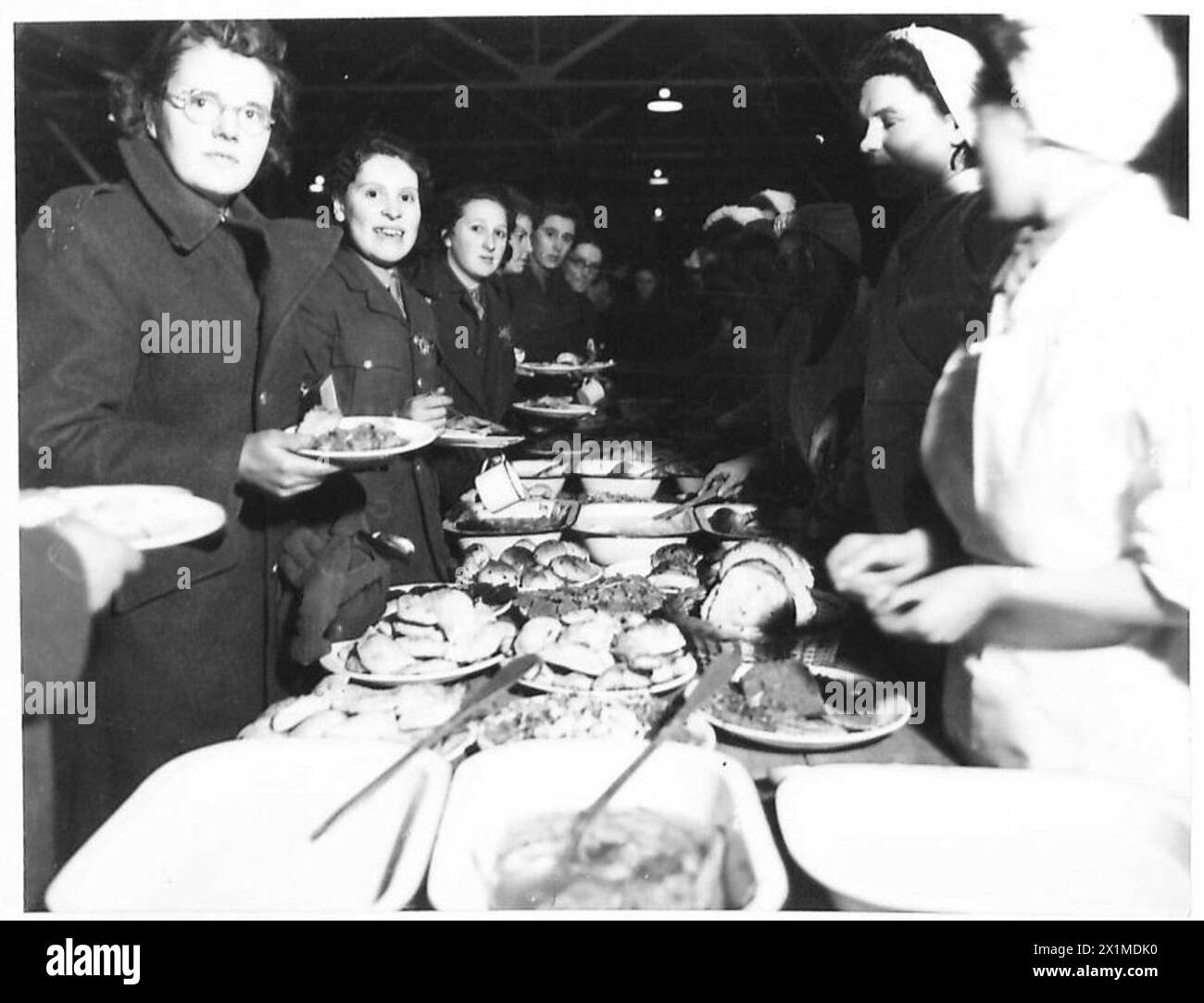 Britain camaraderie world war ii hi-res stock photography and images ...