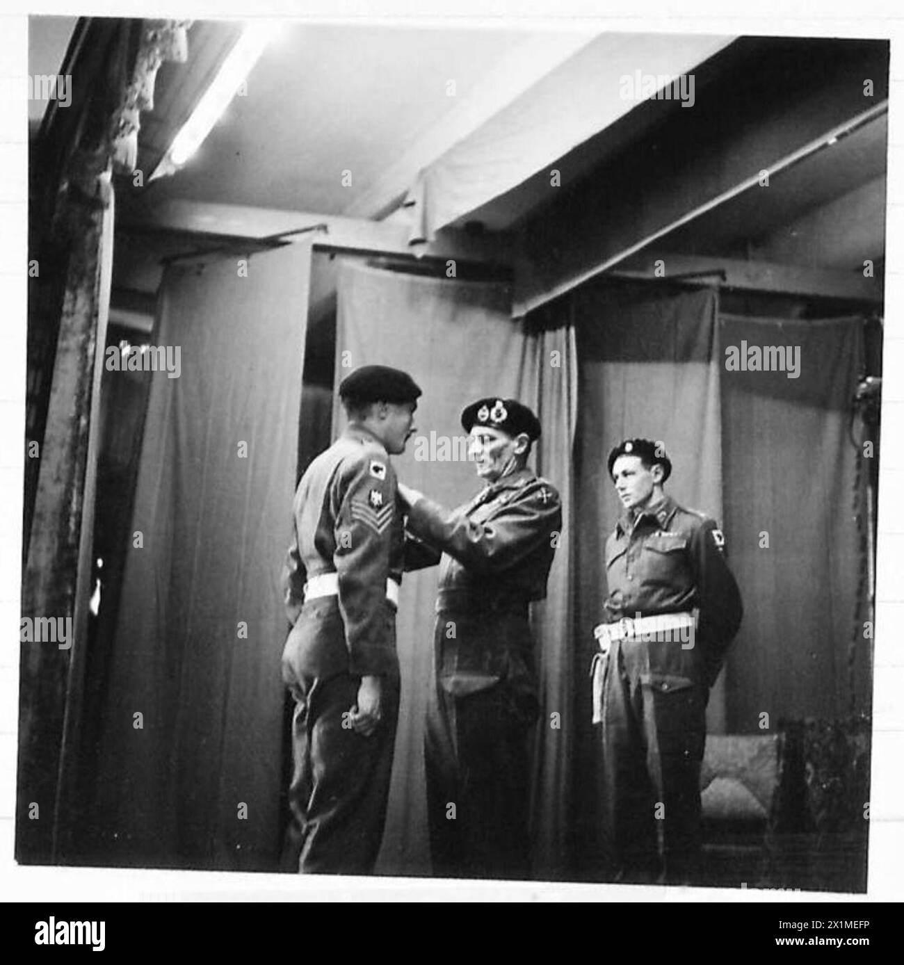 Military medics in the field Black and White Stock Photos & Images - Alamy