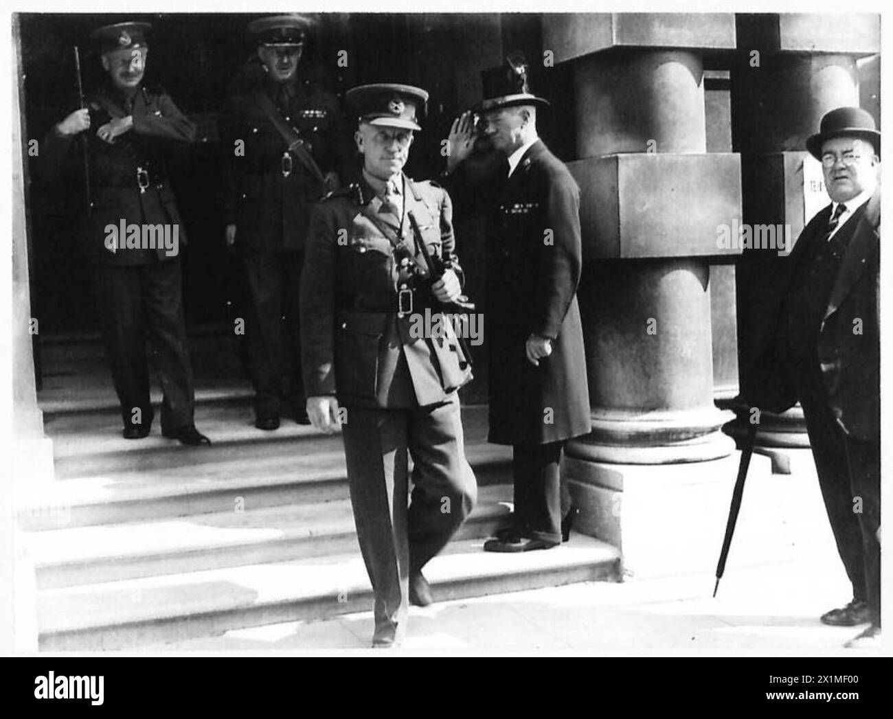 SCENES INSIDE AND OUTSIDE THE WAR OFFICE - General Sir Walter K ...