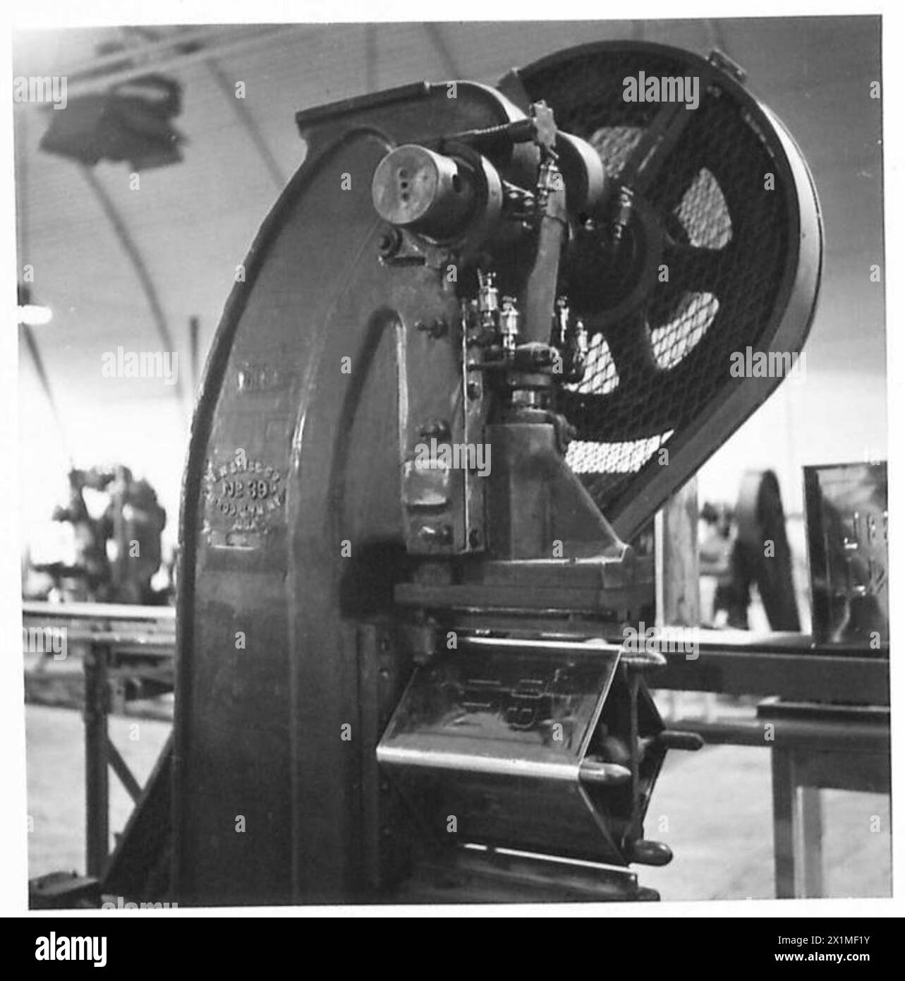 Machinery operated in can hi-res stock photography and images - Alamy