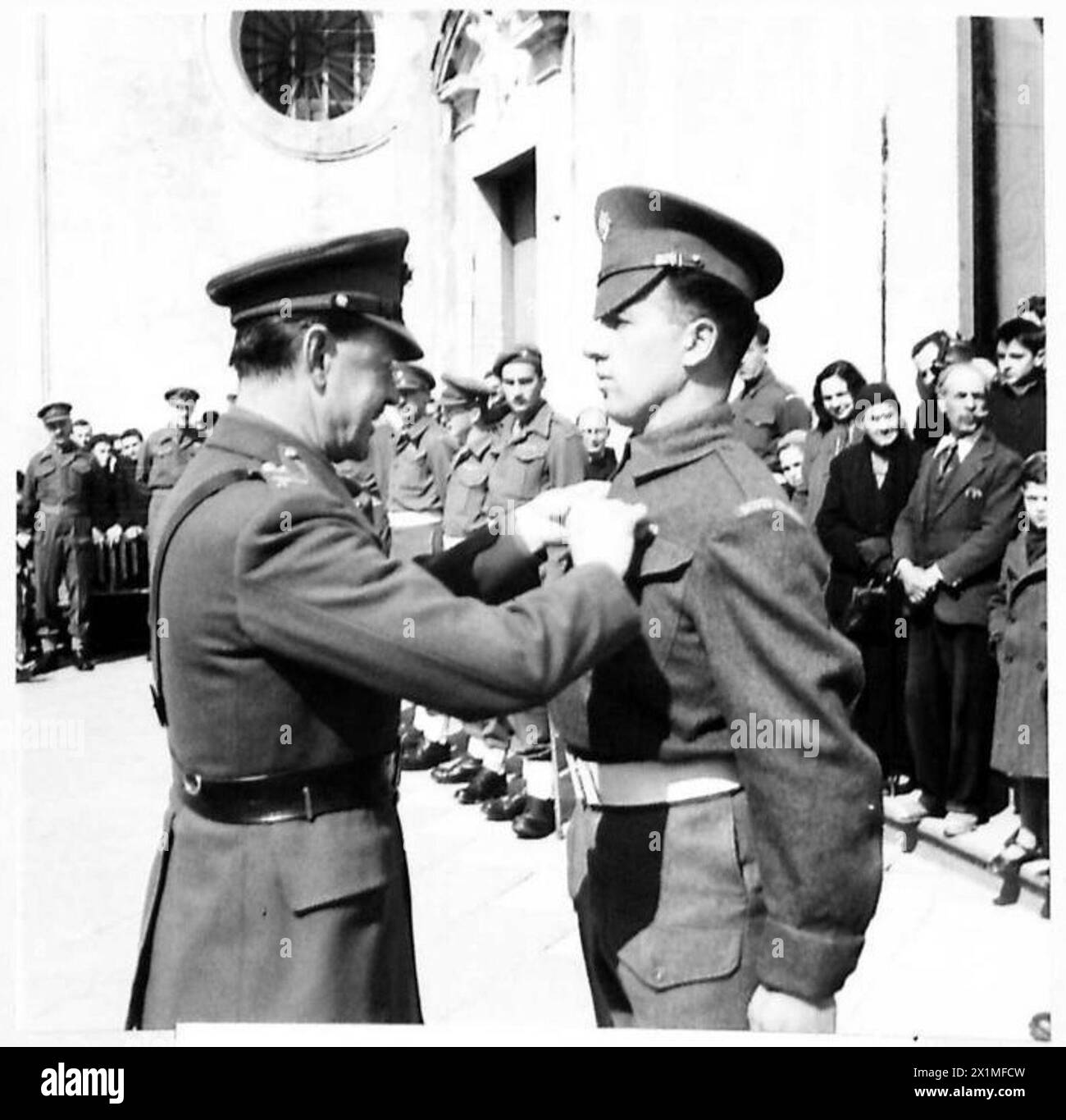 FIFTH ARMY : BRITISH TROOPS CELEBRATE ST. PATRICK'S DAY - General Sir ...