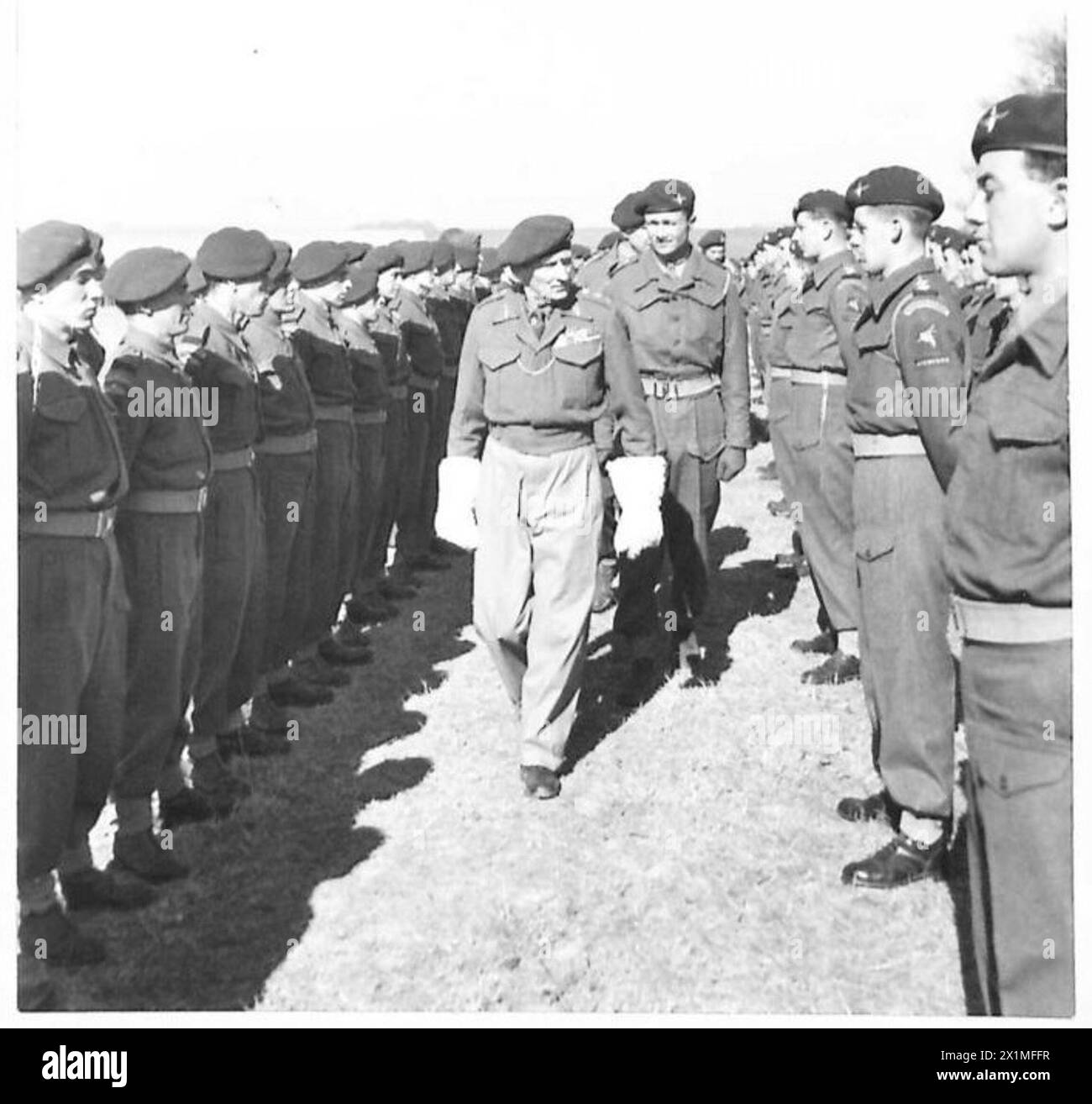 General Sir Bernard Montgomery inspects the Lancashire Paratroop ...