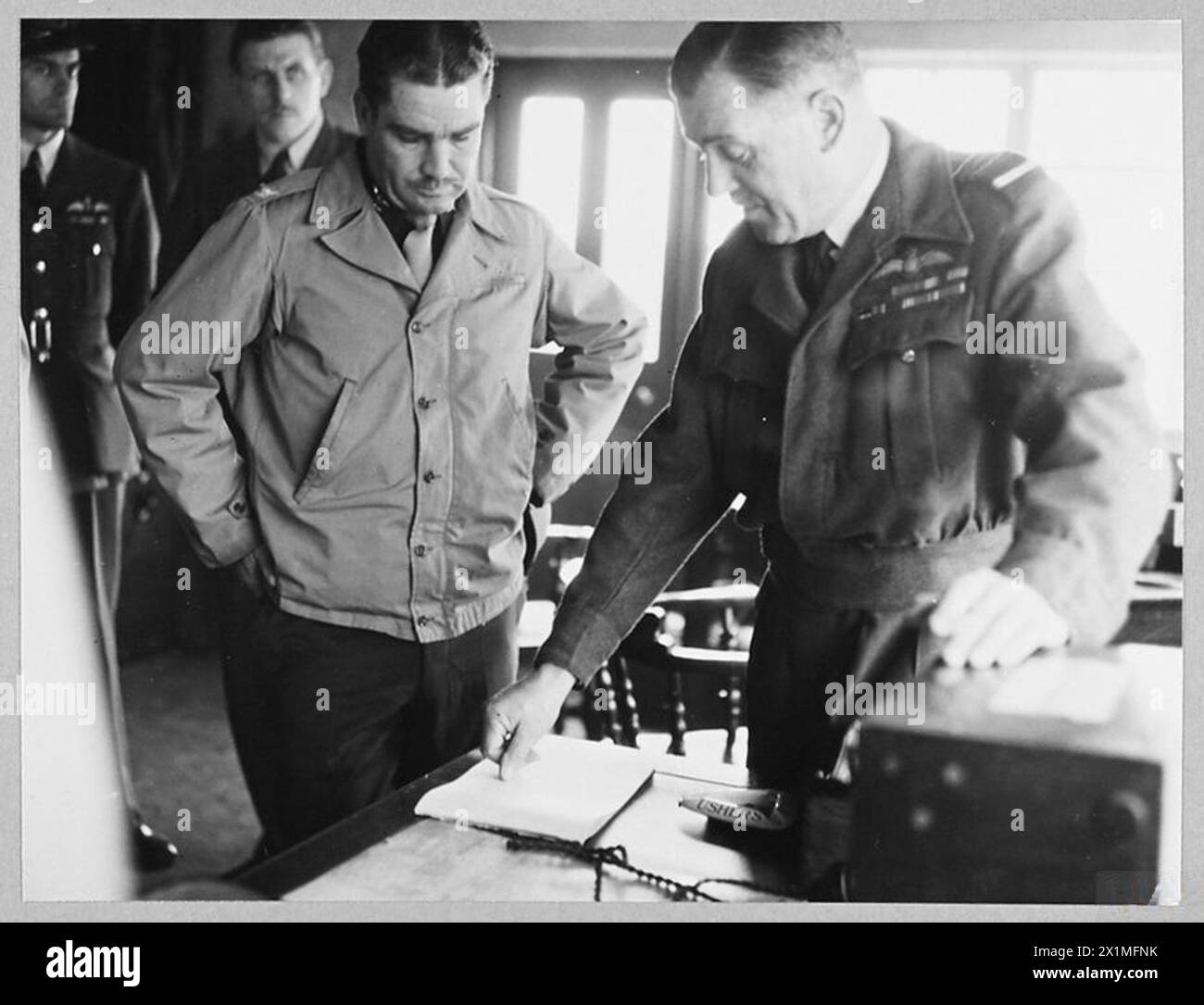 AIR CHIEF MARSHAL SIR TRAFFORD LEIGH-MALLORY VISITS INVASION FORCES ...