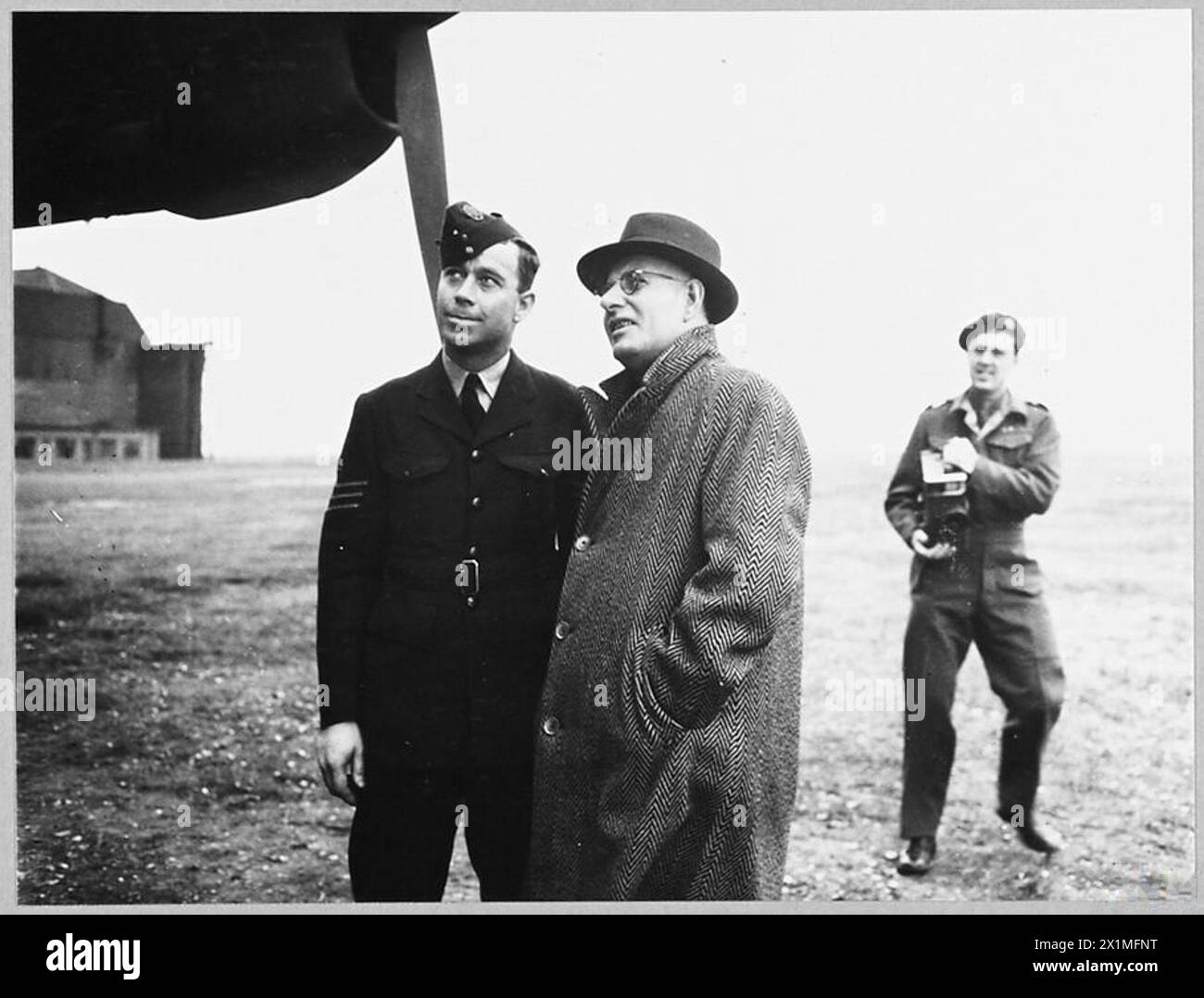 VETERAN LANCASTER BOMER "G" FOR GEORGE PRESENTEDTO AUSTRALIAN PREMIER ...