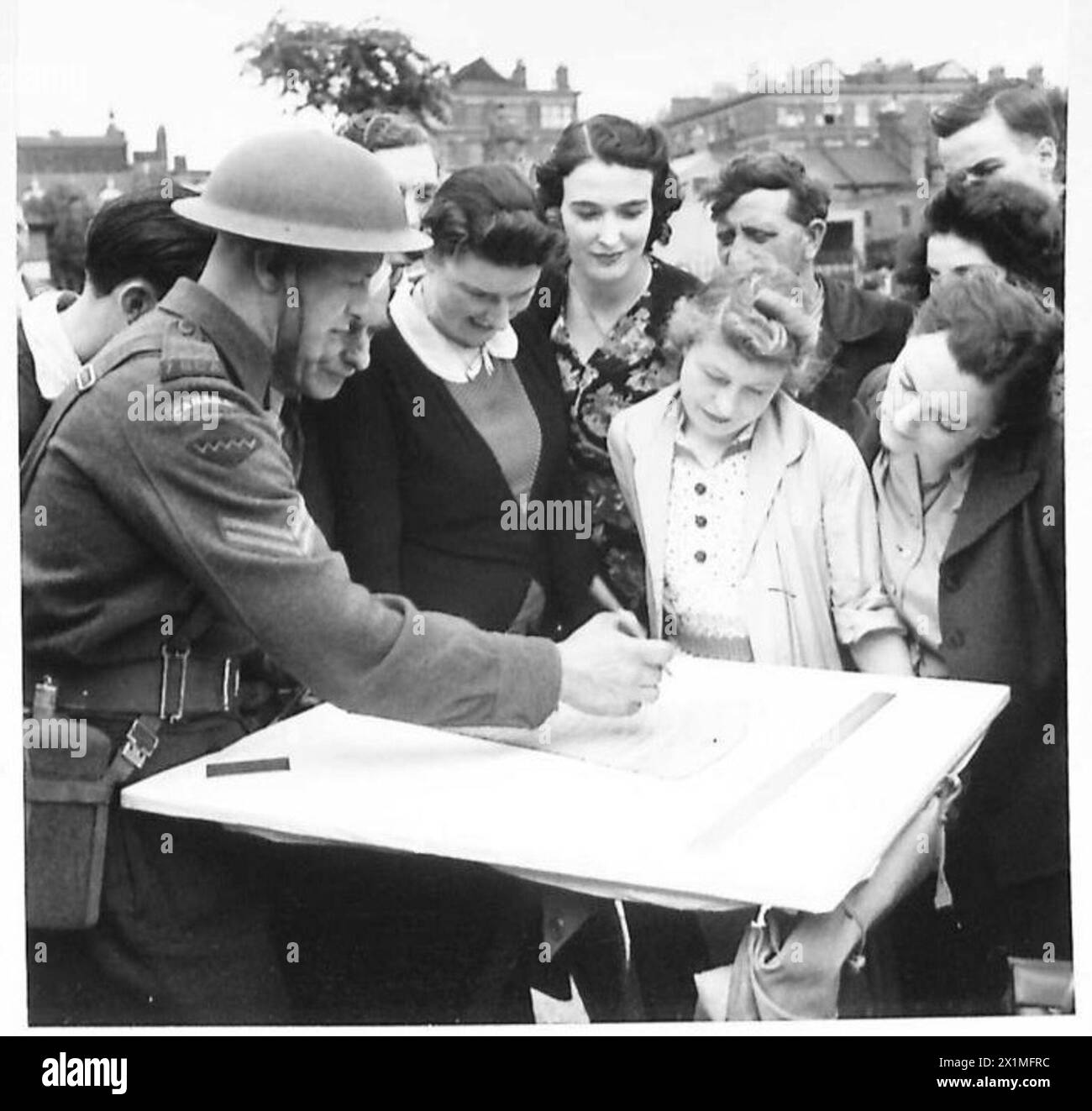 Weapon weapons weaponry artillery Black and White Stock Photos & Images ...