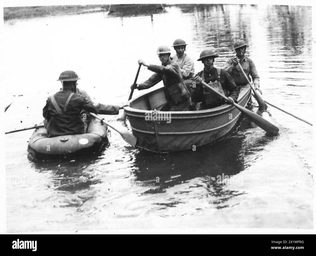 R.Es PONTOON BRIDGE BUILDING, ETC. - A collapsible rubber boat and a ...