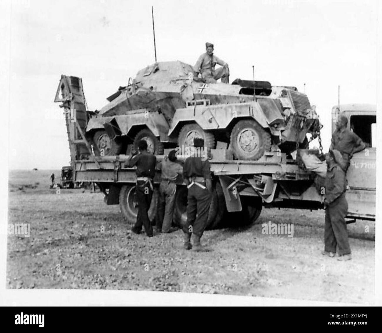 THE BRITISH ADVANCE IN THE WESTERN DESERTTHE CAPTURED OF A GERMAN EIGHT ...