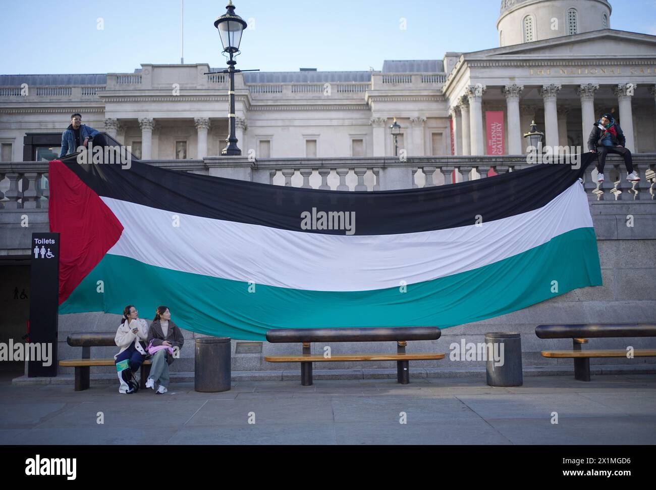 Giant palestinian flag hi-res stock photography and images - Alamy