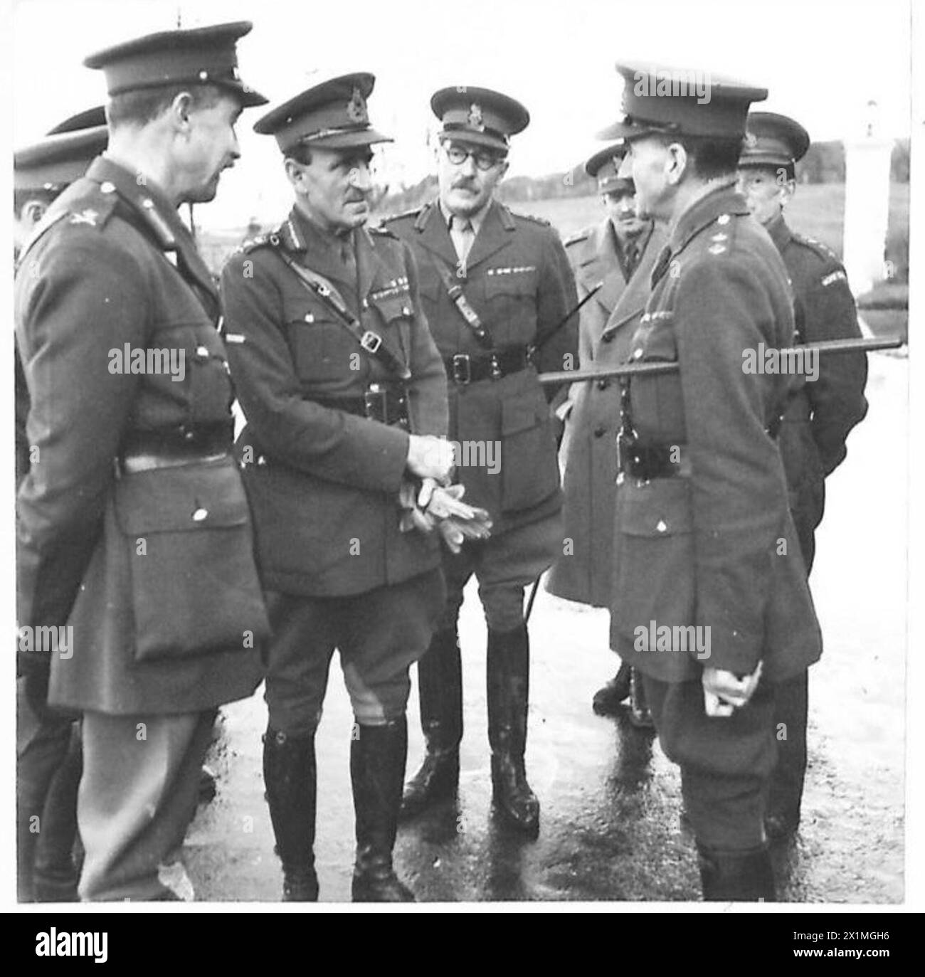 Officers infantry battalion in Black and White Stock Photos & Images ...