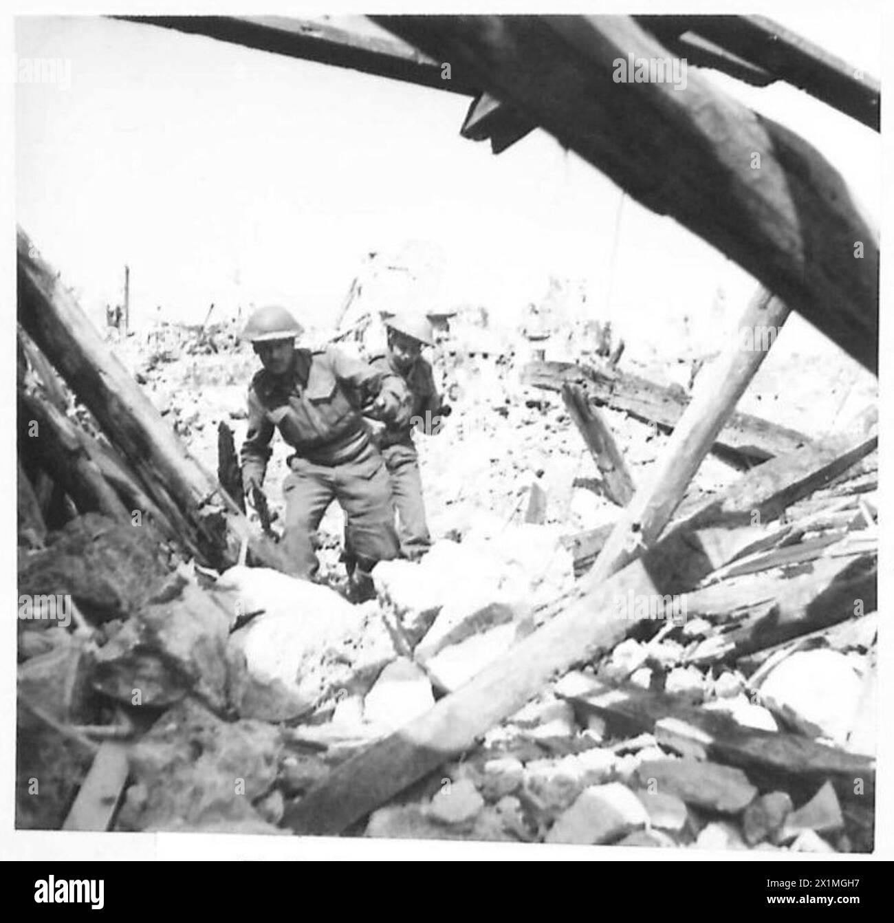 Rubble film Cut Out Stock Images & Pictures - Alamy