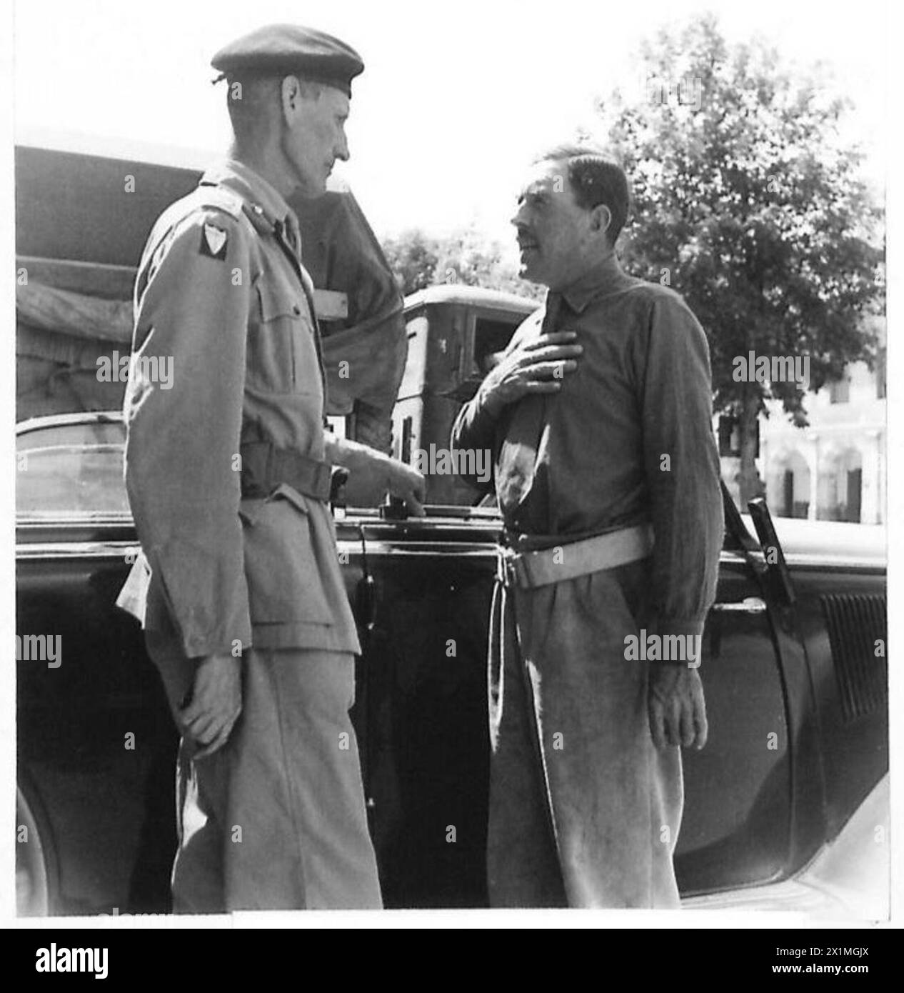 Eighth Army Commander speaks with Brigadier Adrian Gore, Commander of ...