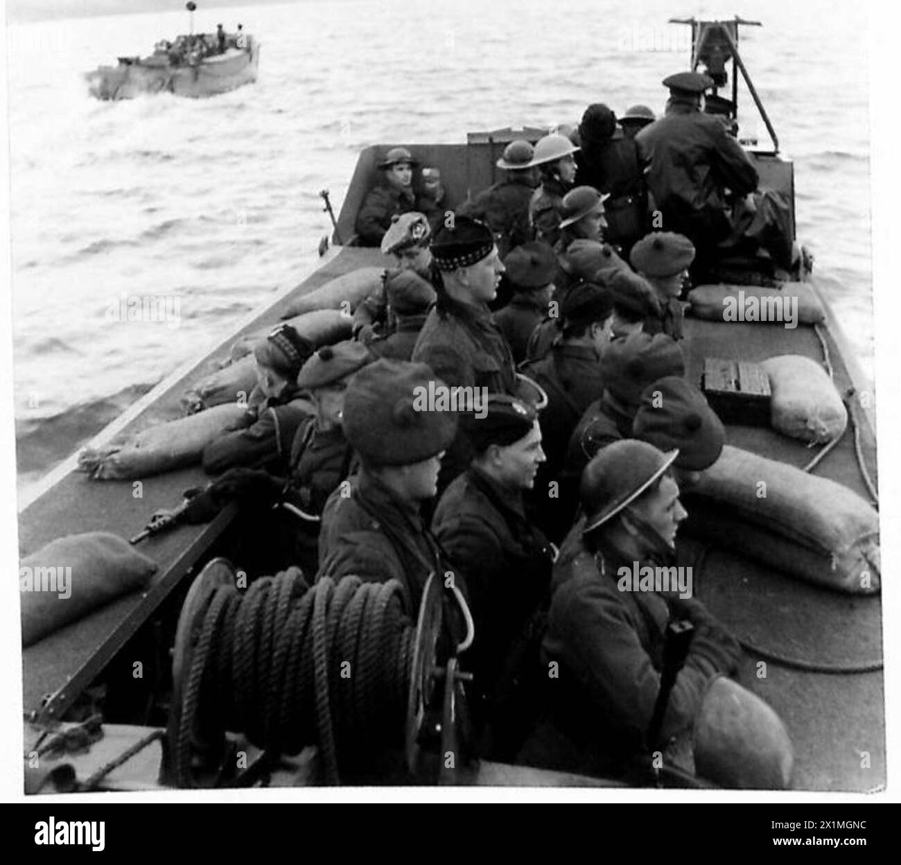 TRAINING FOR THE RAID ON RADIO-LOCATION POST IN N. FRANCE - Troops in ...
