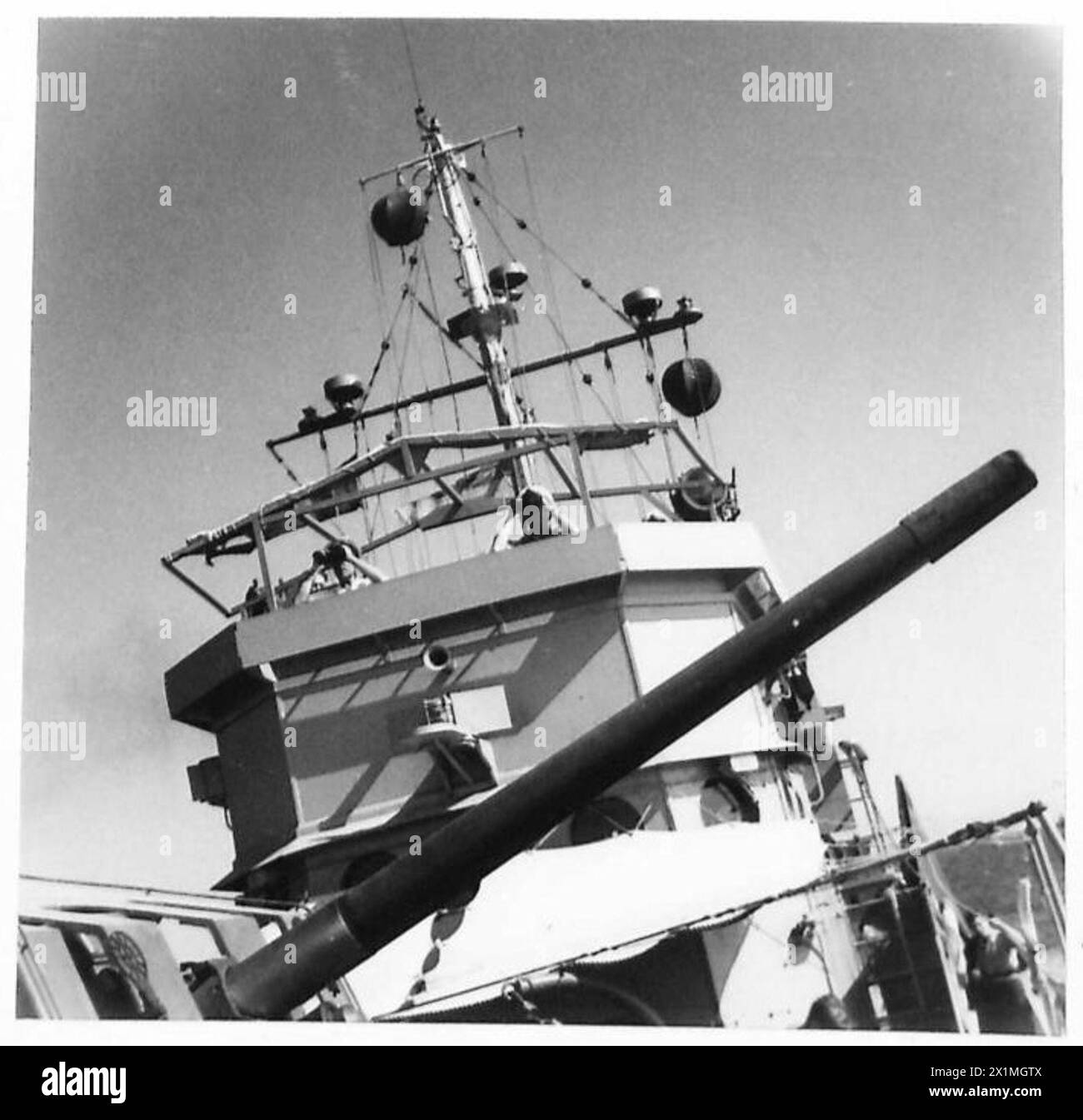 Lead floating hi-res stock photography and images - Alamy