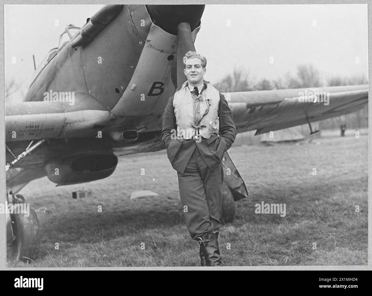 CANADIANS WITH THE ROYAL AIR FORCE - Men of No.1 Canadian Squadron ...