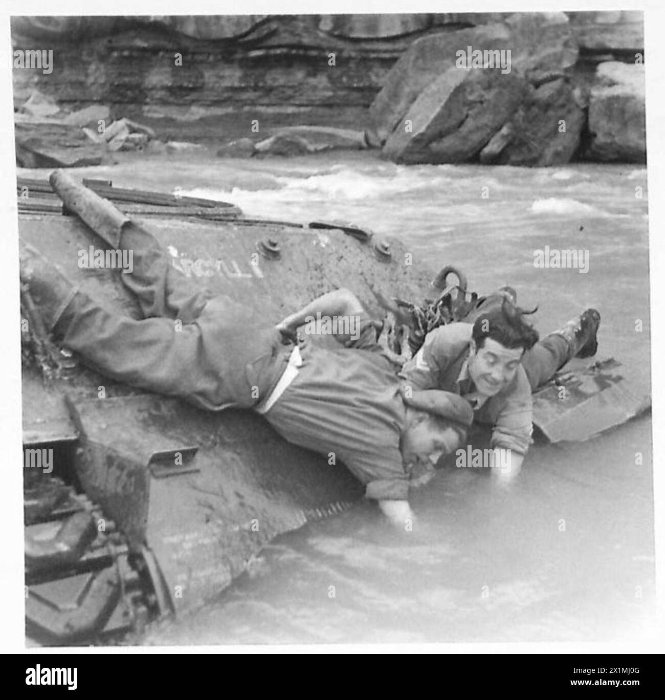 FIFTH ARMY : A NEW PROBLEM OF RECOVERY - Attempts are made to attach a ...