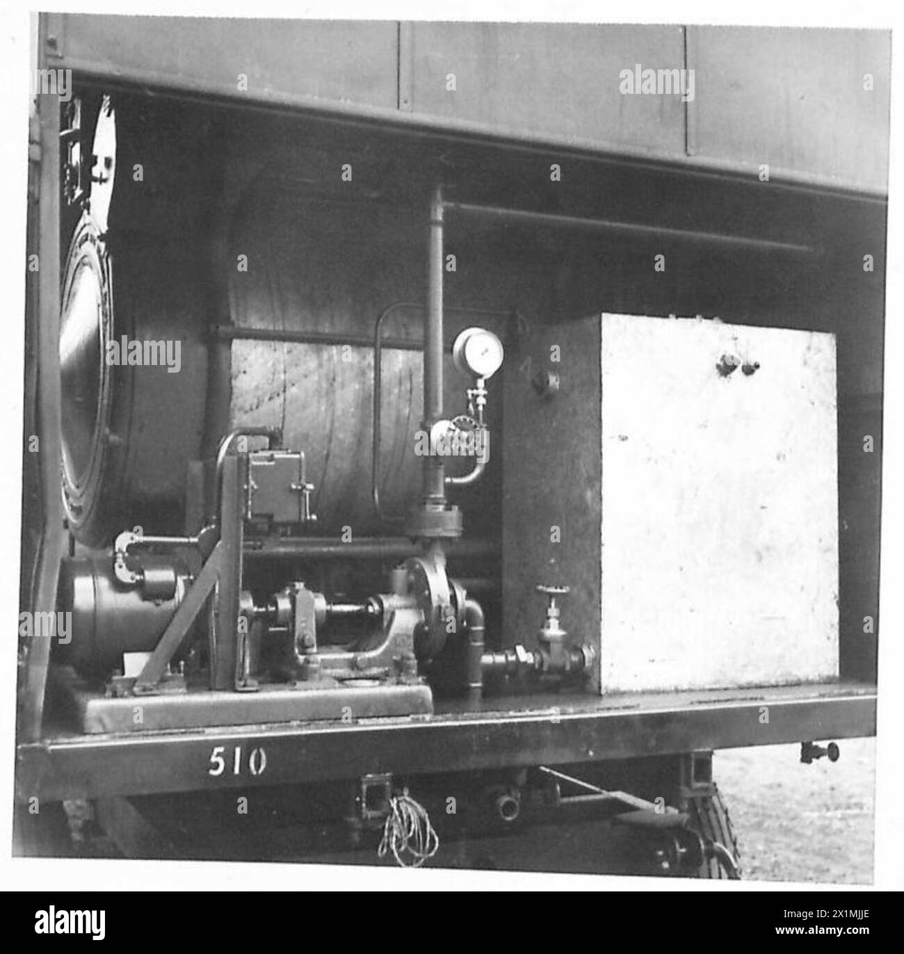 The feed pump of the Mark I mobile laundry is part of the British Army ...