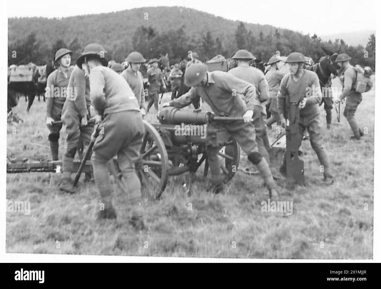 ROYAL ARTILLERY MOUNTAIN BATTERY - The battery prepares for action ...