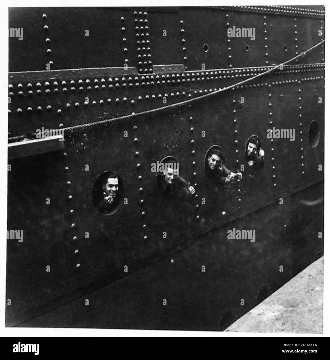 American soldiers maneuver through Black and White Stock Photos ...