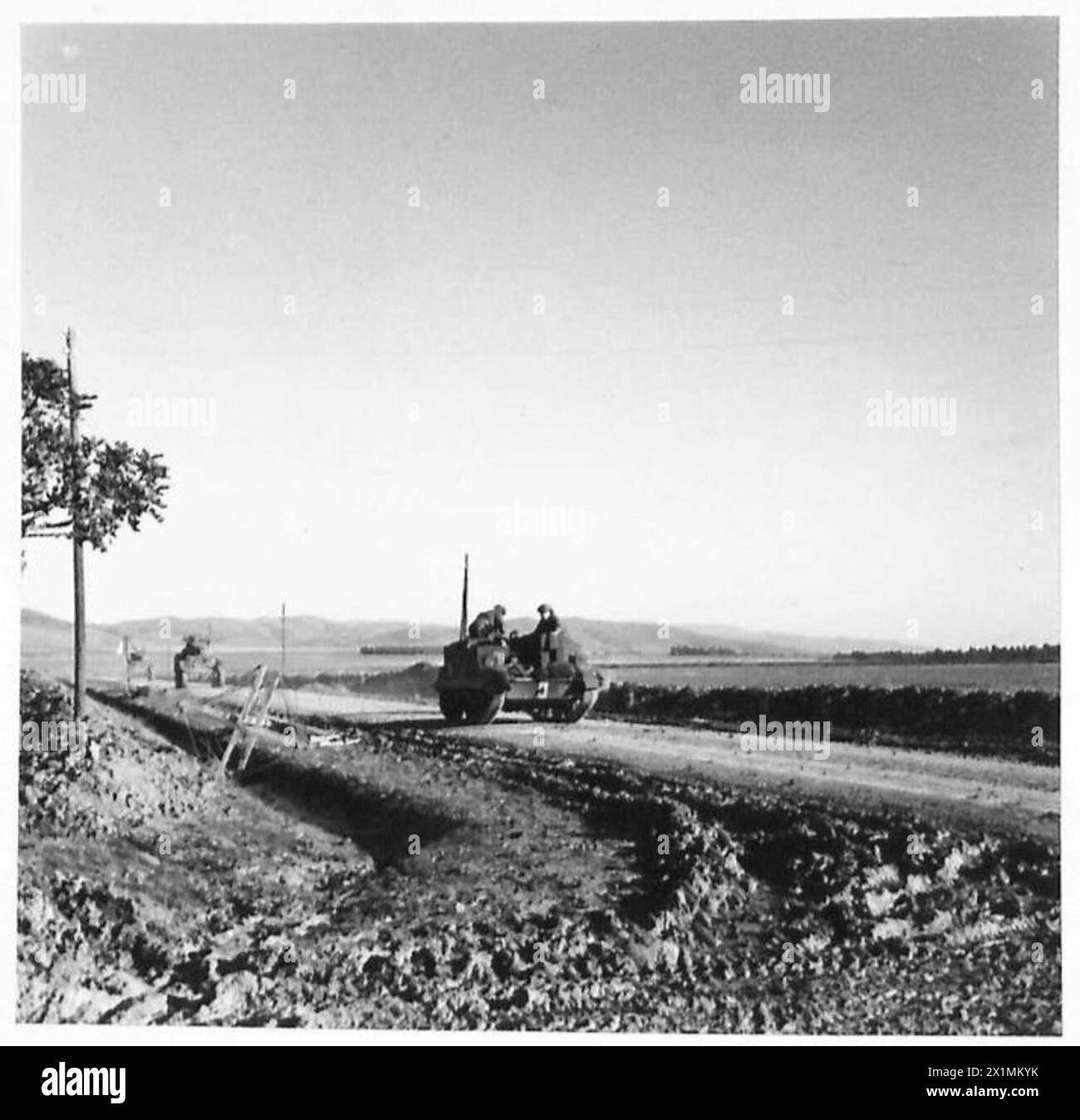 American tanks in tunisia Black and White Stock Photos & Images - Alamy