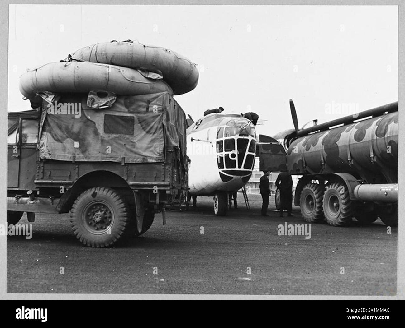 DEFEATING GERMANY'S KEY WEAPON : LIBERATOR v. U-BOAT - 9576 (Picture ...