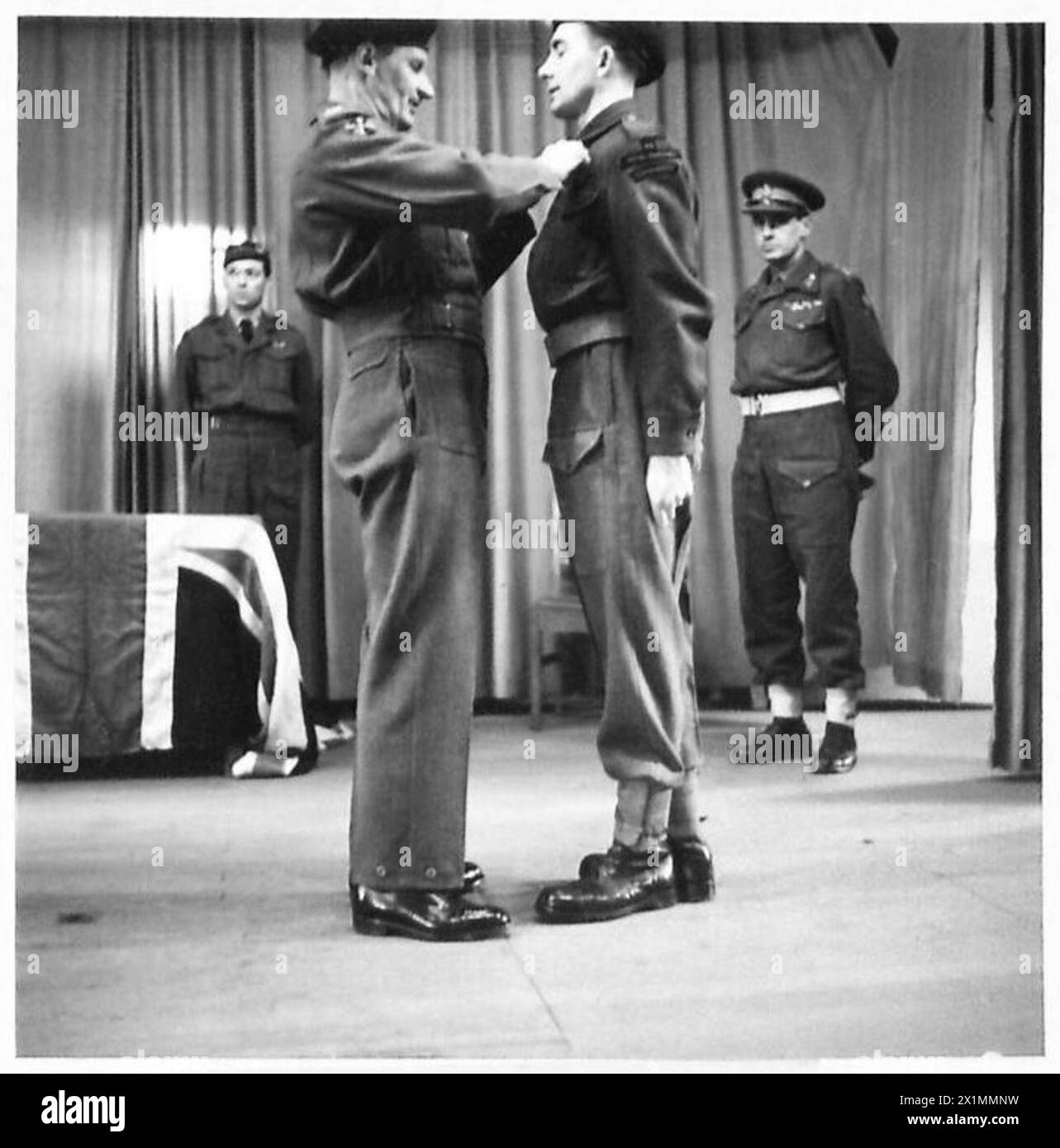 Group armed personnel in Cut Out Stock Images & Pictures - Alamy