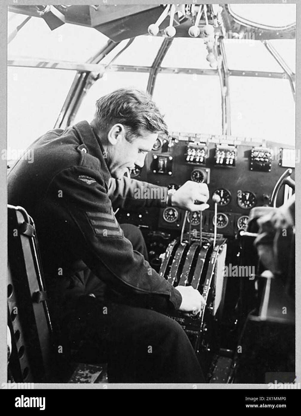 SUNDERLAND FLIGHT ENGINEER OF COASTAL COMMAND. - 8561 Picture shows ...