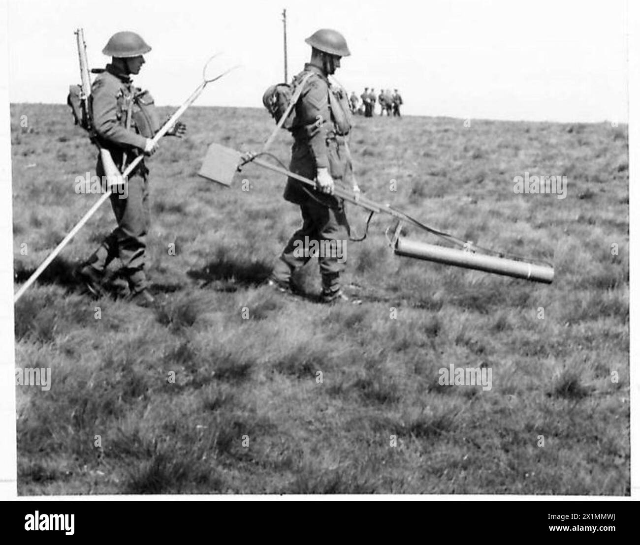 Mine detector british army hi-res stock photography and images - Alamy