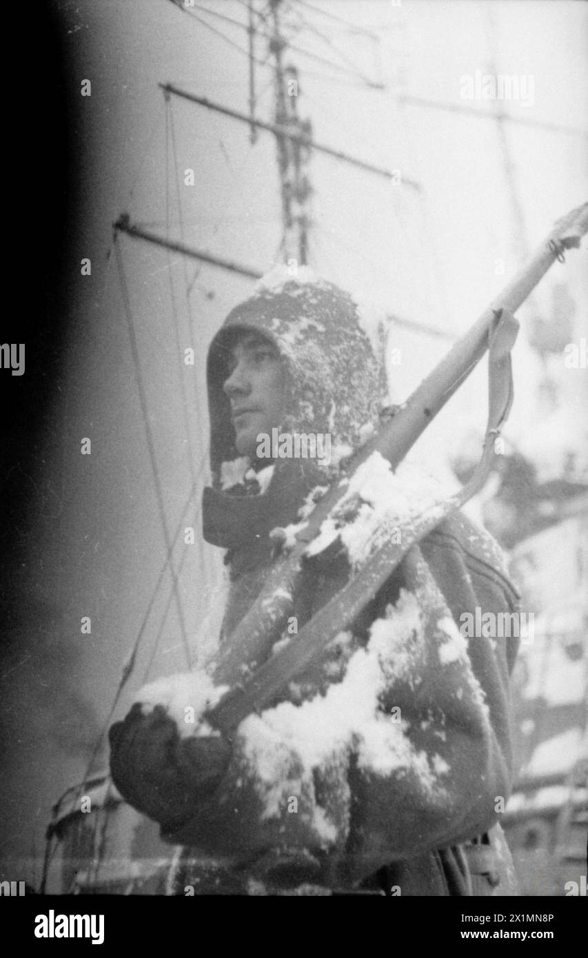BRITISH NAVAL ACTIVITIES IN WINTER. 20 JANUARY 1942, ROSYTH, DESTROYERS ...