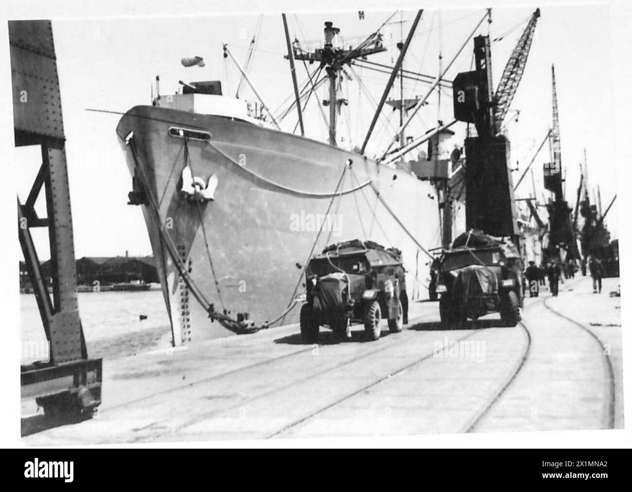 ALLIED PREPARATIONS FOR D-DAY 1944 - Morris Commercial C8 Quad field ...