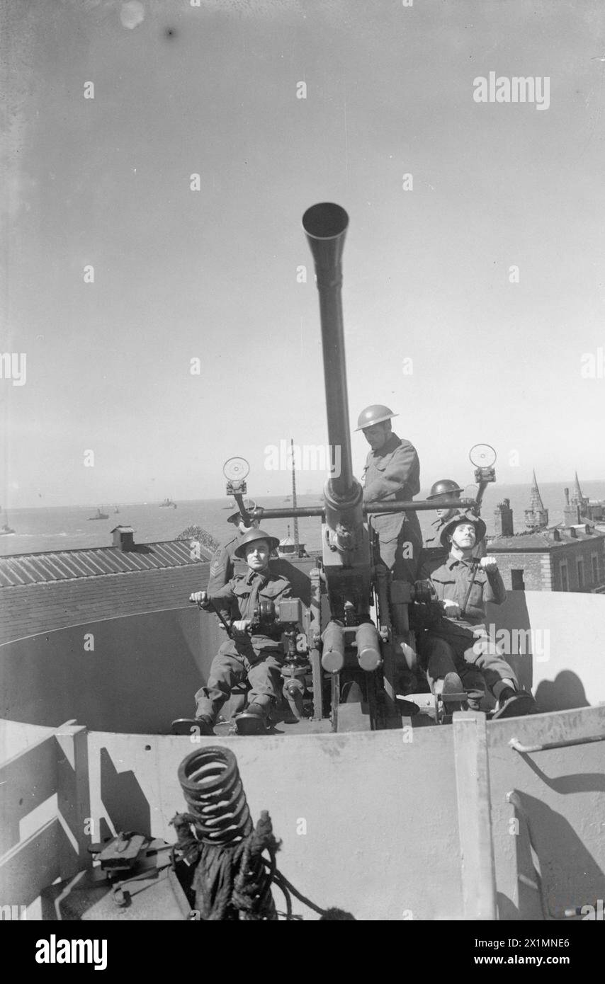 Defensively equipped merchant ships hi-res stock photography and images ...