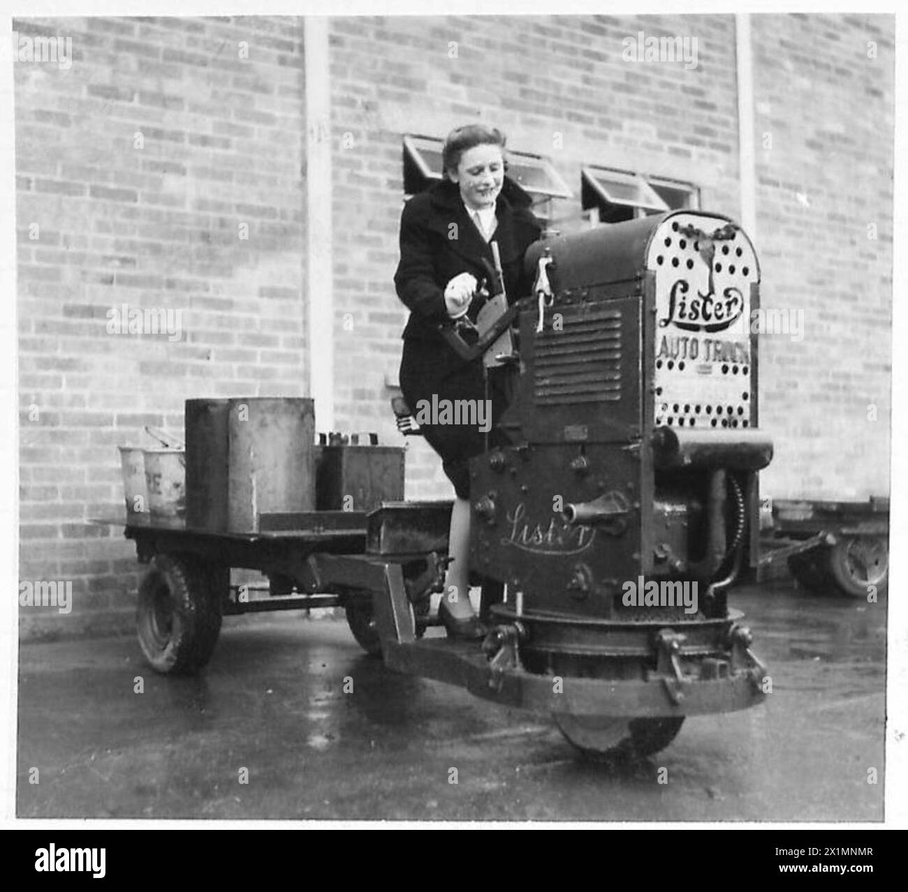 CIVILIAN WOMEN WORKING AT CENTRAL ORDNANCE DEPOT DONNINGTON, SHROPSHIRE ...