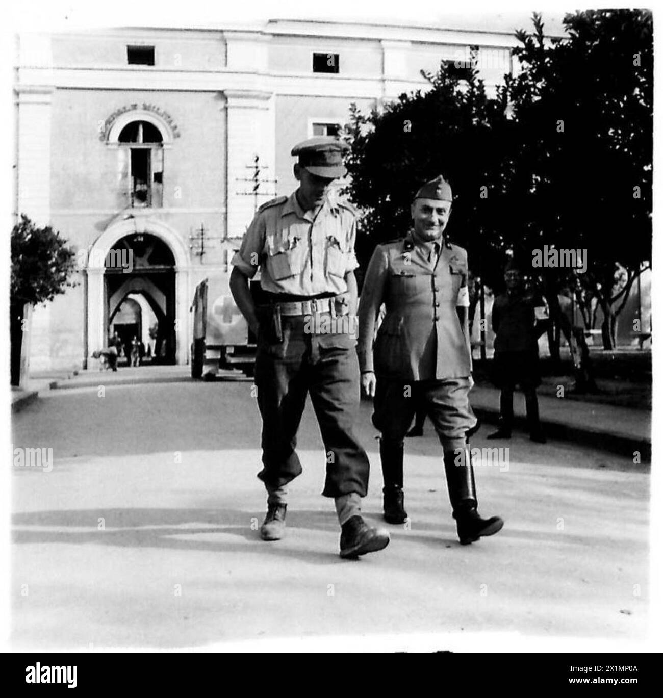 ON THE FIFTH ARMY FRONT IN ITALY - Major K. Dougall, RAMC walking ...