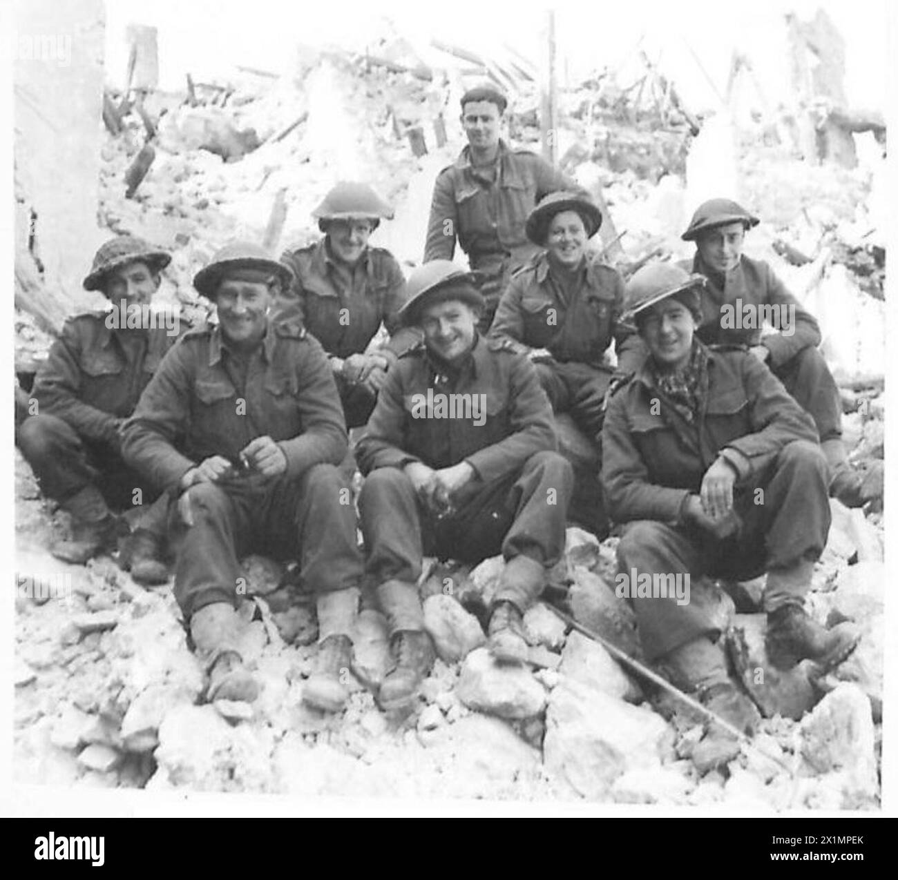 FIFTH ARMY : LIFE IN CASSINO - Men of 13 Platoon, who have been in ...
