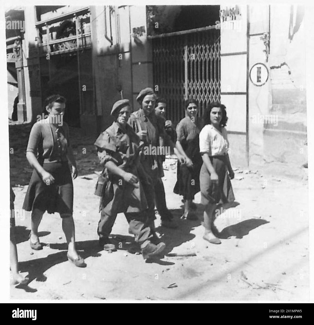 EIGHTH ARMY : FALL OF AREZZO - Riflemen of the 10 Brigade were the ...