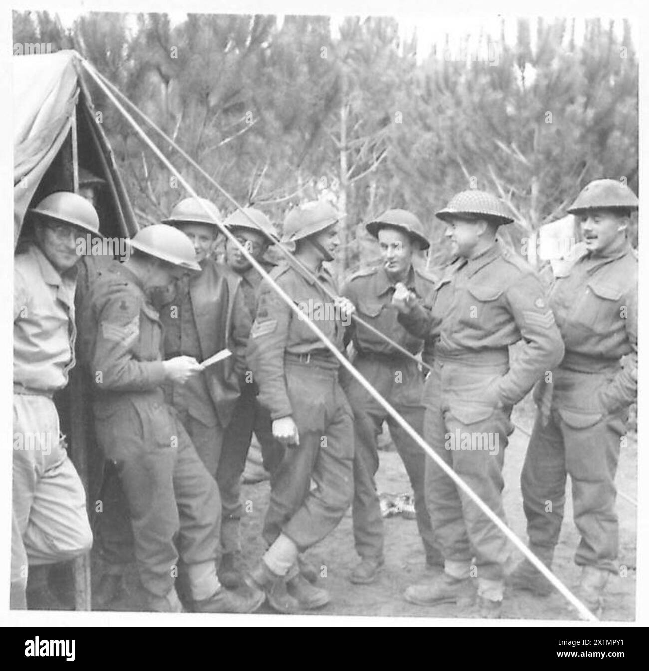 ITALY : FIFTH ARMYSALUTE THE SOLDIER SERIES - A group of men from the ...