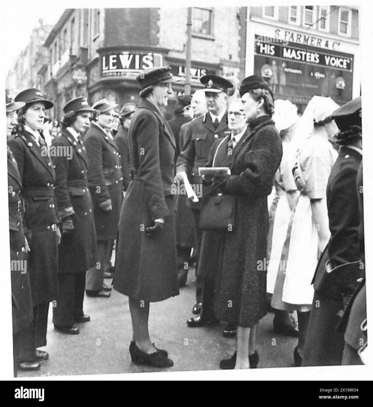 HRH THE DUCHESS OF KENT VISITS WOMEN WAR WORKERS IN AN INDUSTRIAL ...