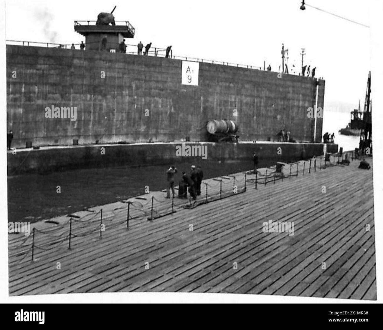 Docking operations Black and White Stock Photos & Images - Alamy