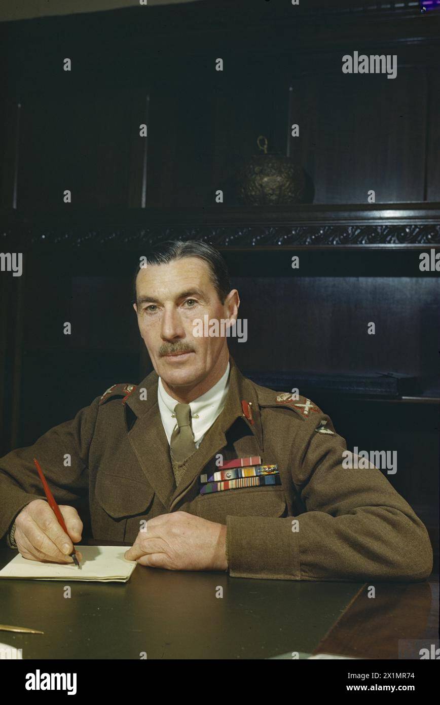 THE SECOND WORLD WAR: PERSONALITIES - Lieutenant General R M Scobie CB ...
